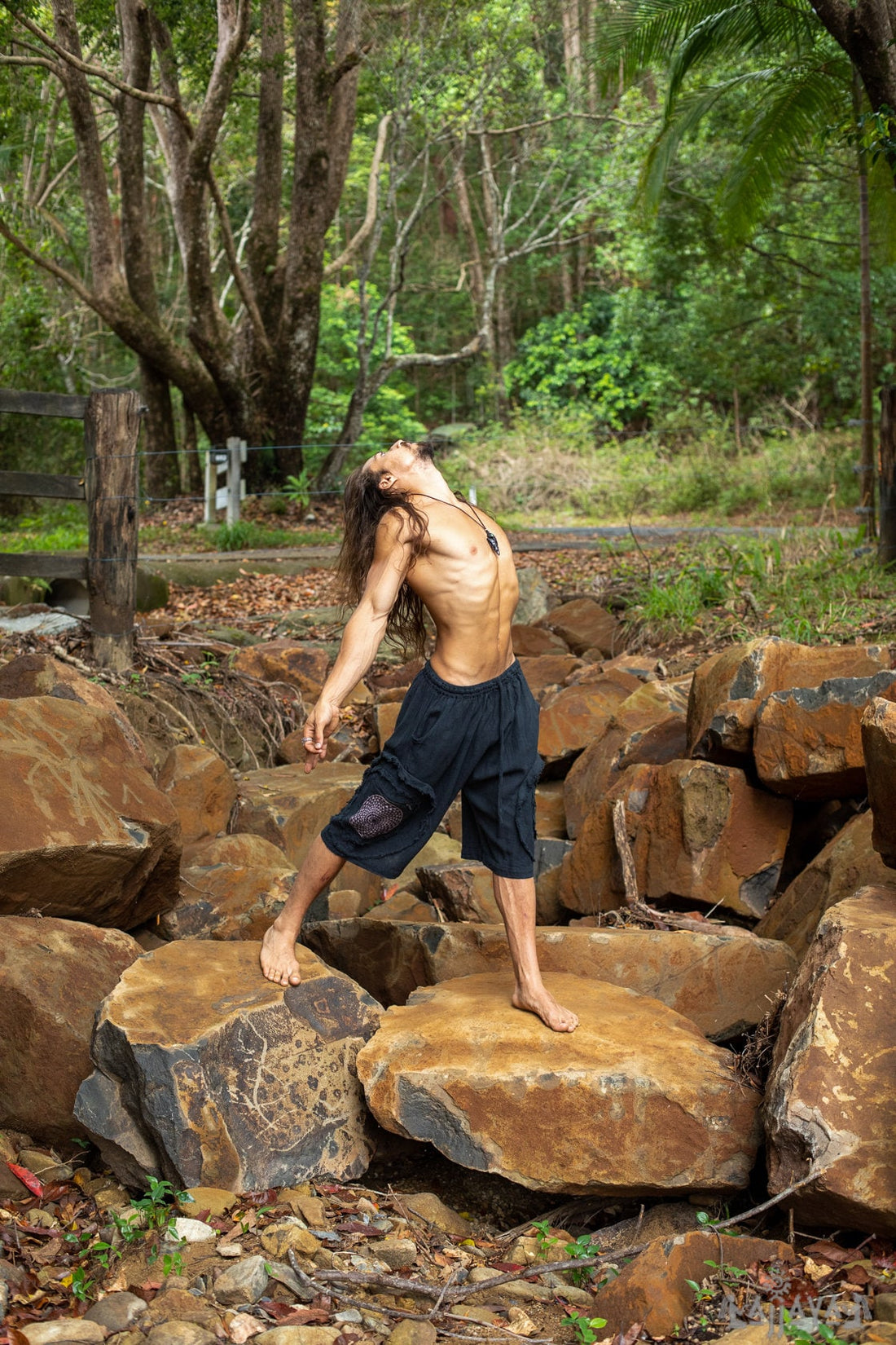 MANDA Mens Short Cotton Bermuda Pants with Four Pockets – AJJAYA